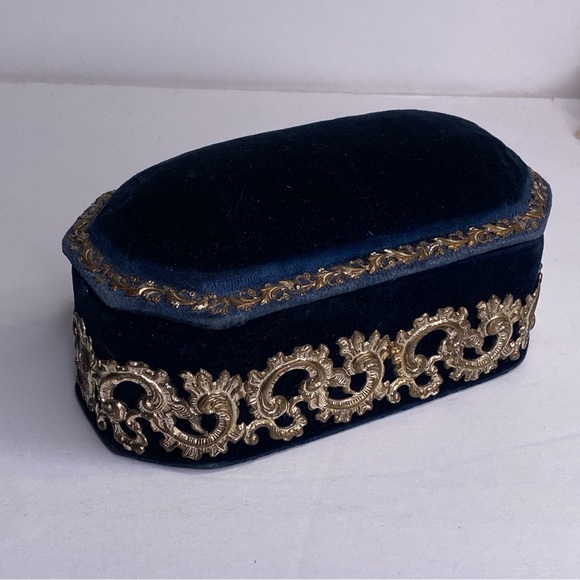 Vintage | Other | Vintage Blue Velvet Casketstyle Box Leather Base ...